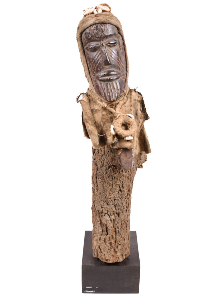 Shrine figure - Wood - Igbo - Nigeria - Asian African Art